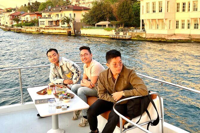 Private Luxury Yacht Cruise in Istanbul Bosphorus - Practical Considerations