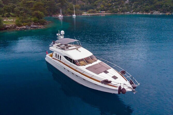 Private Luxury Yacht Cruise on Bosphorus - The Sum Up