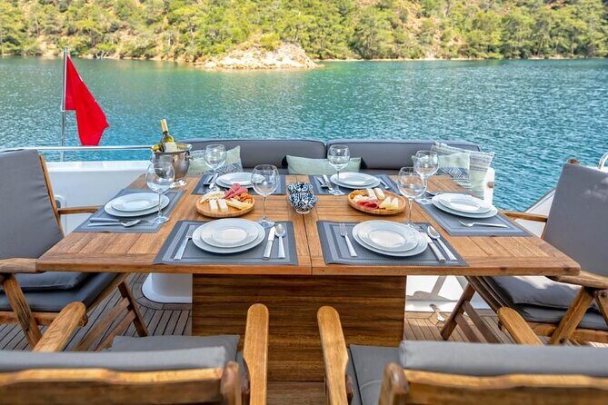 Private Luxury Yacht Cruise on Bosphorus - FAQ