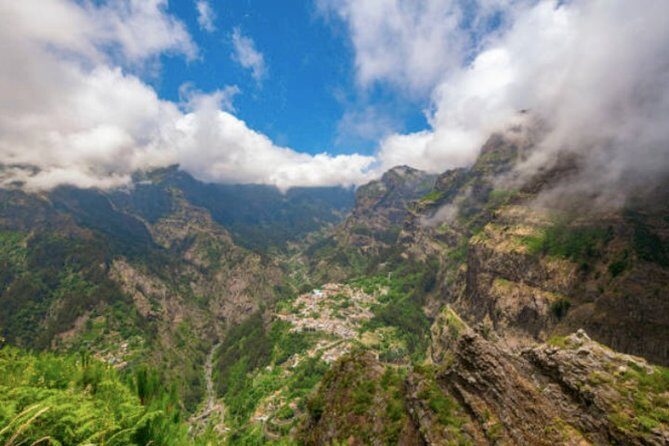 Private: Maderia Island Tour & Famous Monte Toboggan Ride - What to Expect and Practical Tips