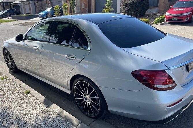 Private Melbourne Airport Transfers To City (Sedan, SUV, or Van) - FAQ  