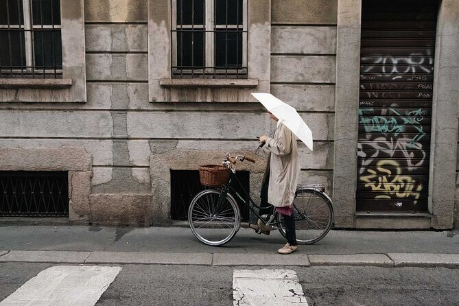 Private Milan Street Photography Walking Tour with an Artist - The Sum Up