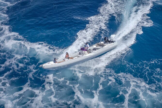 Private Milos Tour "Pirates Hideout"- Luxury Boat Rental - Key Points  