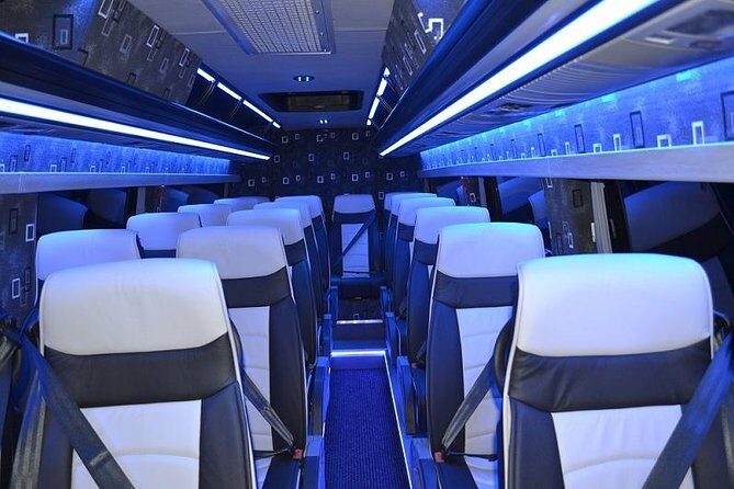 Private Minibus Arrival Transfer: Gatwick to Central London Airport - What to Expect from the Transfer Service