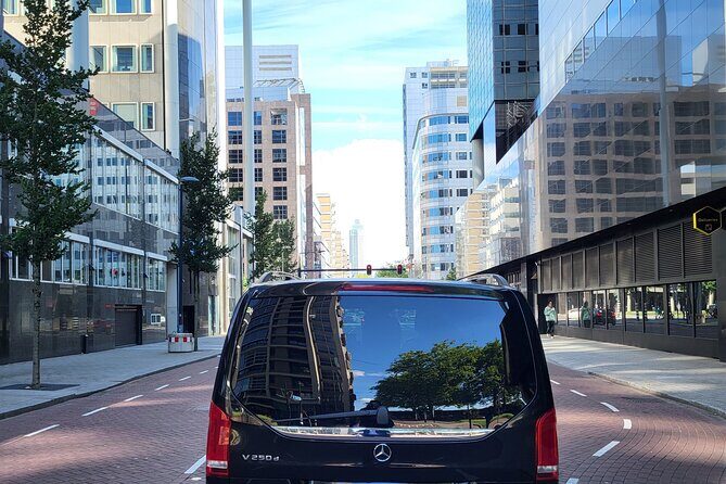 Private Minivan Transfer from Rotterdam - The Ride: Comfortable, Knowledgeable, and Friendly