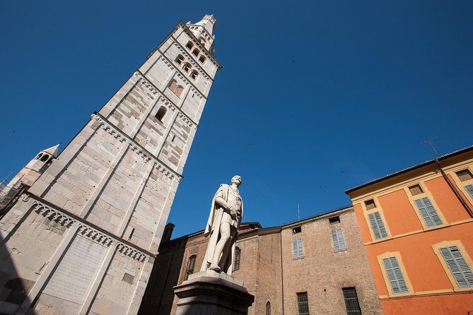 Private Modena old town walking tour - Key Points
