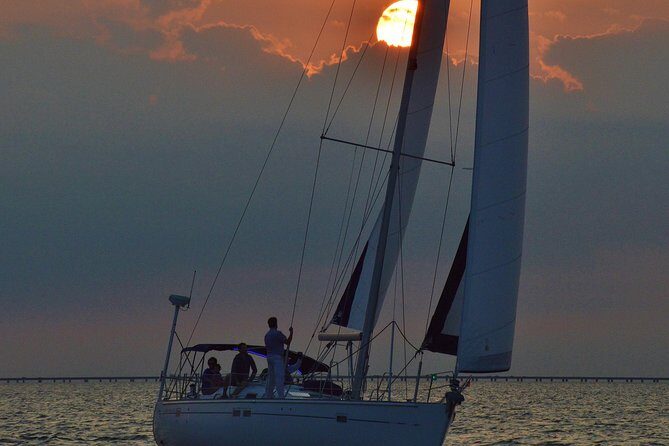 Private New Orleans 2-Hour Sail Aboard a Luxury Yacht - FAQ