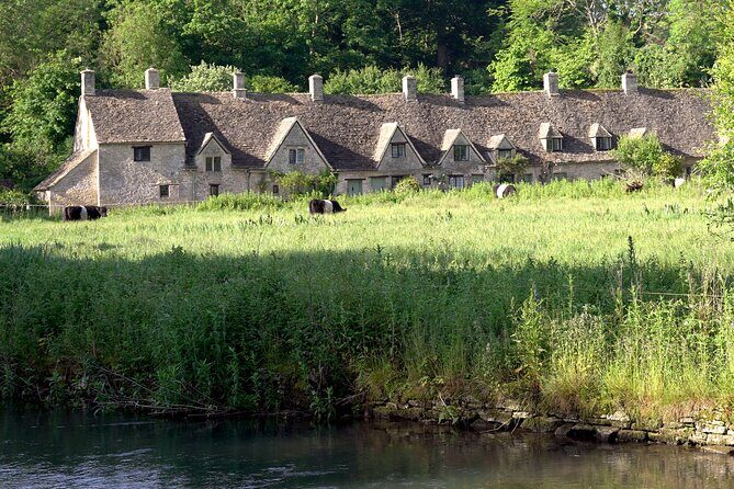 Private One Day Luxury Tour of The Cotswolds - Bibury: The Picture-Perfect Village