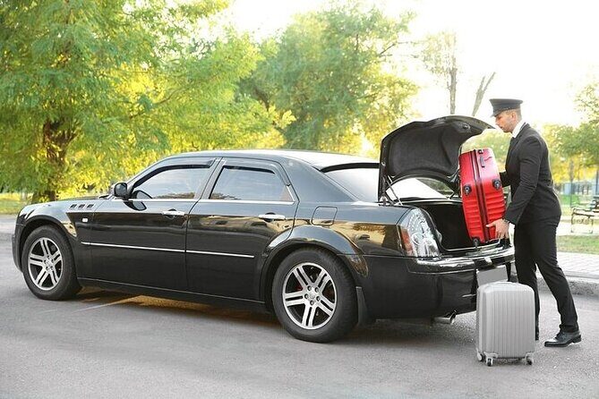 Private One-way Airport Transfer From Seville Airport To Seville - Why This Transfer Works for You