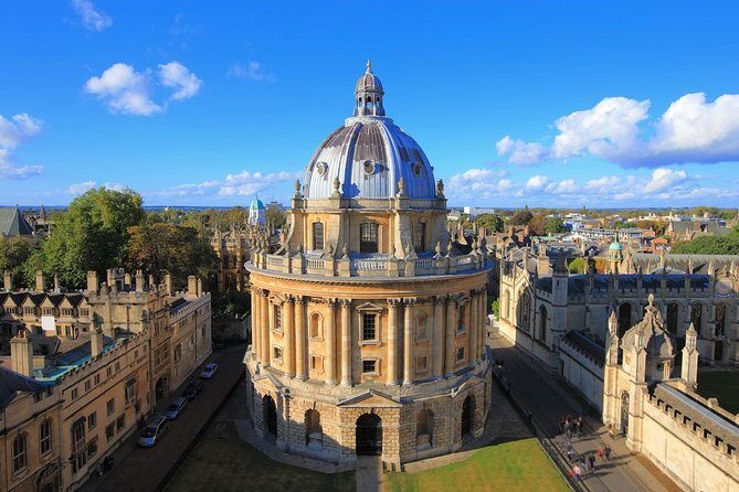 Private Oxford Walking Tour With University Alumni Guide - Key Points