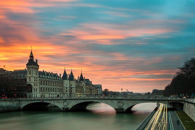 Private Paris Night Tour - with Magic City Lights and Local Vibes - An In-Depth Look at the Tour Itinerary