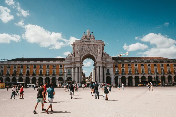 Private Photo Session in Portugal with a Local Photographer - Key Points  