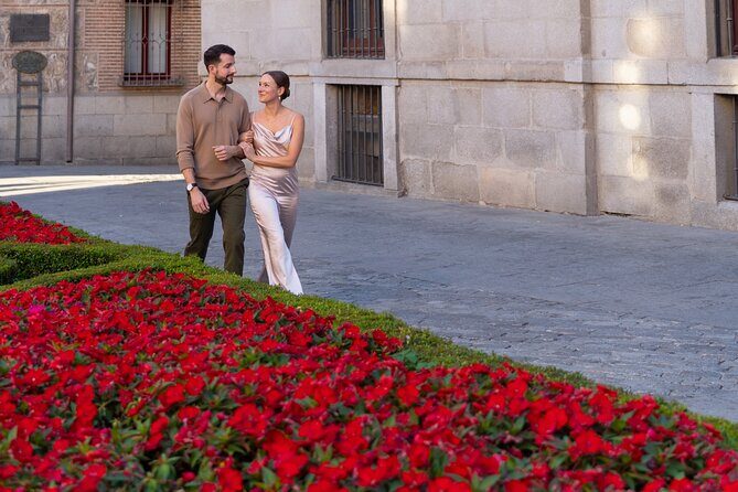 Private Photo Session Tour for Couples in Madrid - Authentic Experiences and Real Moments