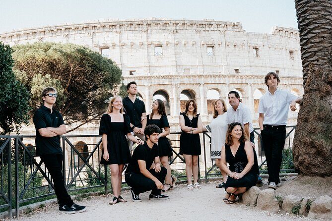 Private Photoshoot in Rome with a Local - Key Points