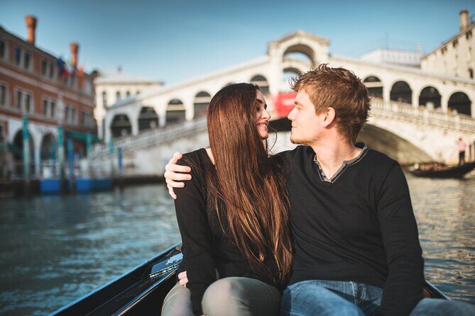 Private Photoshoot on Personal Gondola in Venice - Value for Money: Does It Buy You Quality?