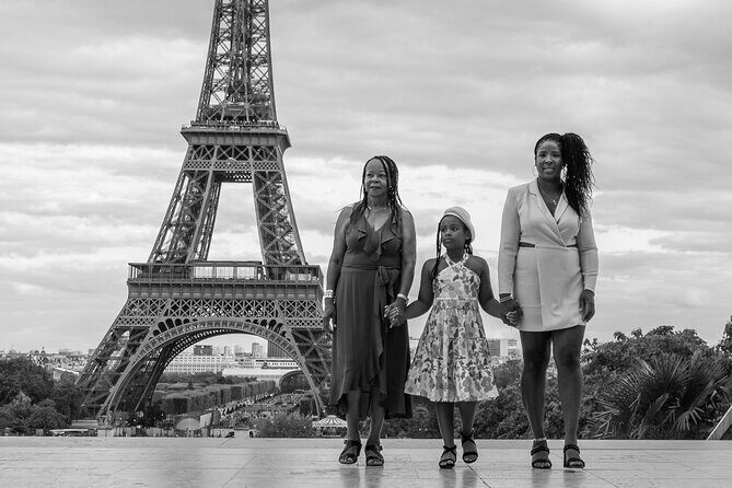 Private Photoshoot with the Iconic Eiffel Tower in Paris - The Value of This Photoshoot
