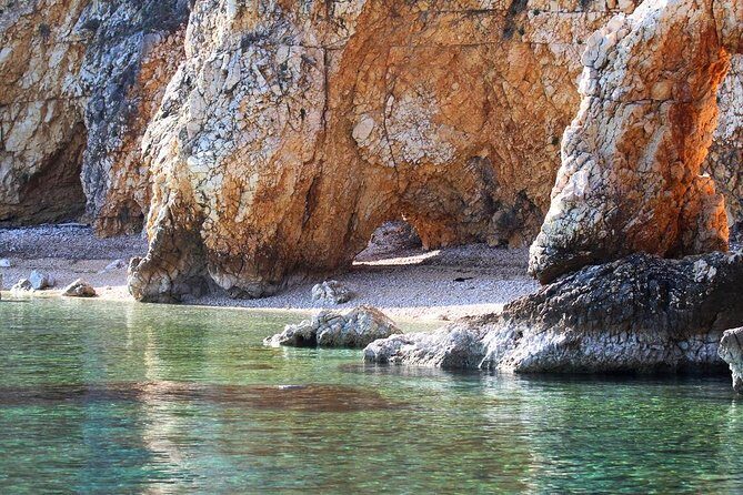 Private Plavnik Island Half-Day boat trip with capt. Bobo - FAQ