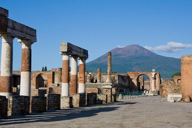 Private Pompeii and Herculaneum Day Tour with Pick Up - A Closer Look at the Tour Experience