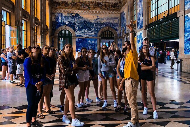 PRIVATE Porto walking tour with historian - The Stops in Detail