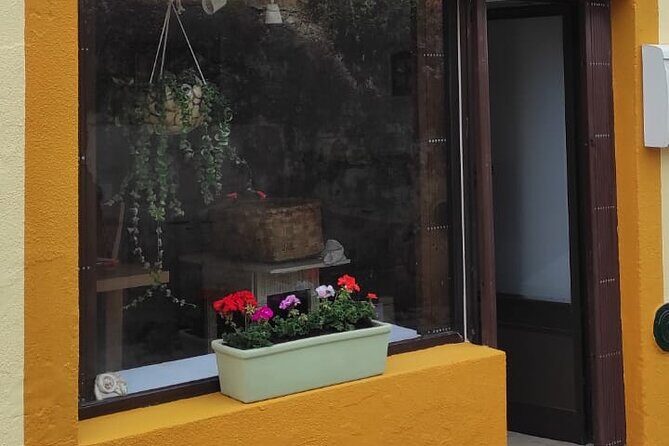 Private pottery workshop in the beautiful Monchique mountains - How the Experience Fits into Your Portuguese Adventure