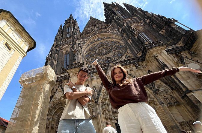 Private Prague Tour with Transfers and Local Tastings - Who is this tour best suited for?
