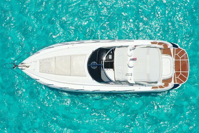 Private Premium Yacht 46FT Rental in Cancún - An In-Depth Look at the Yacht Experience
