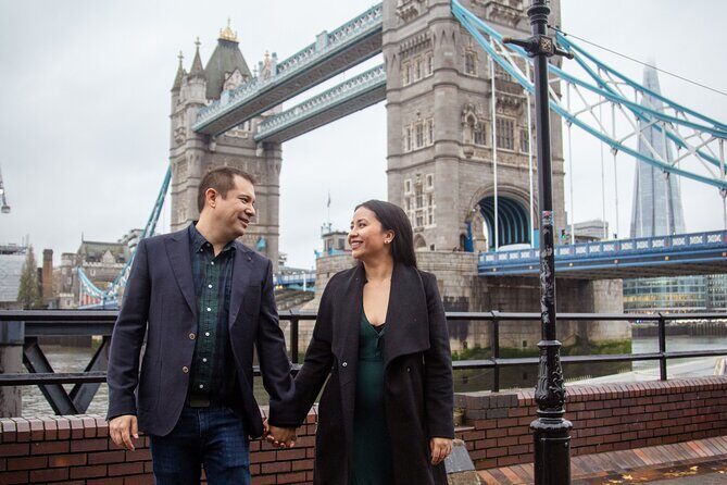 Private Professional Photoshoot Outside Tower Bridge in London - Discover the Private Professional Photoshoot Outside Tower Bridge in London