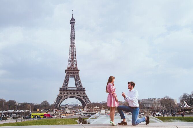 Private Proposal Photoshoot in Paris - Engaging Meta Description: