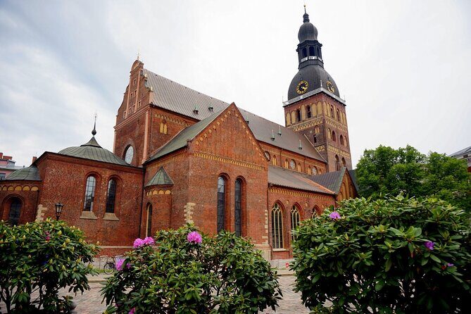 Private Riga Old Town Walking Tour - The Experience Level and Practicalities