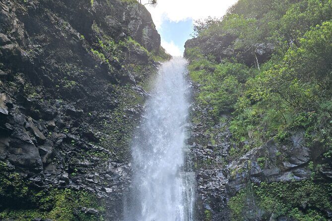 Private Road to Hana Tour with Pickup-Ultimate Package, Backside - Who Should Consider This Tour?