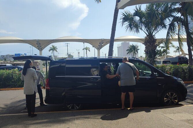 Private Round-Trip Transfer Airport and Boca de Tomatlan - FAQs