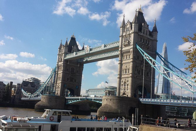 Private Round Trip Transfer from Heathrow Airport to London City - Key Points