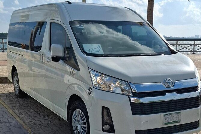 Private Roundtrip Transfer from Cancun Airport up PlayadelCarmen - Key Points