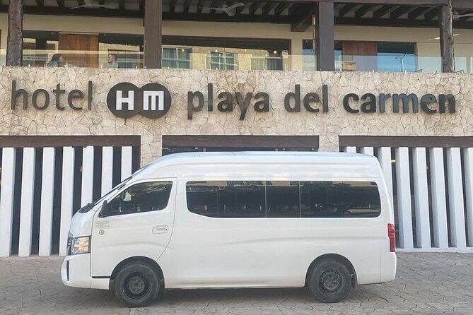 Private roundtrip transportation from Cancun airport to hotels - The Vehicle and Service Experience
