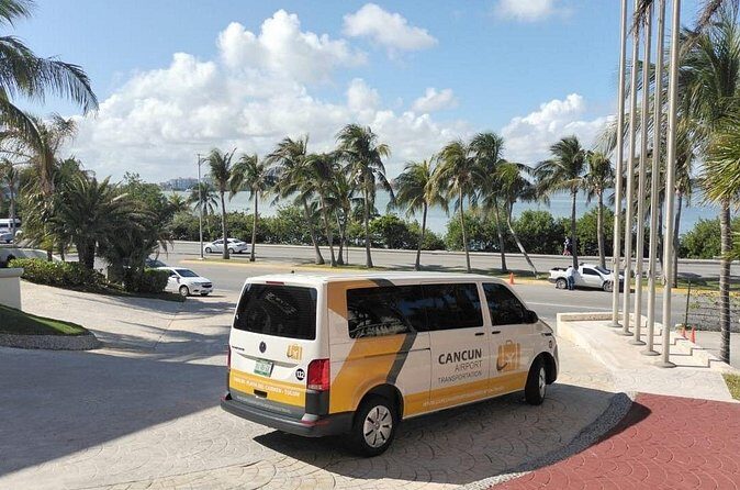 Private Roundtrip Transportation from CUN to Boulevard Kukulcan - Frequently Asked Questions