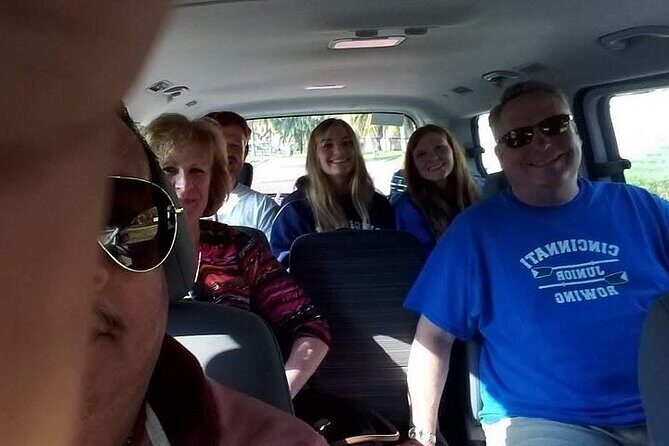 Private roundtrip transportation to Cancun - Vehicle Options and Comfort