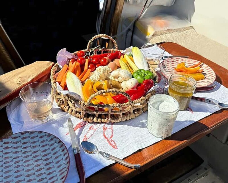 Private sailing trip & Provençal picnic - Key Points  