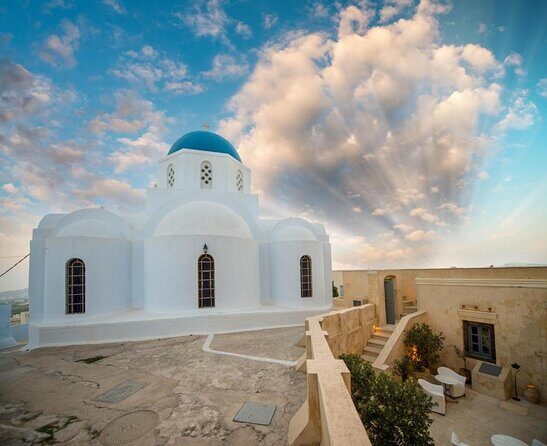 Private Santorini Half Day Highlights 4-Hour Tour & Native Driver - Key Points
