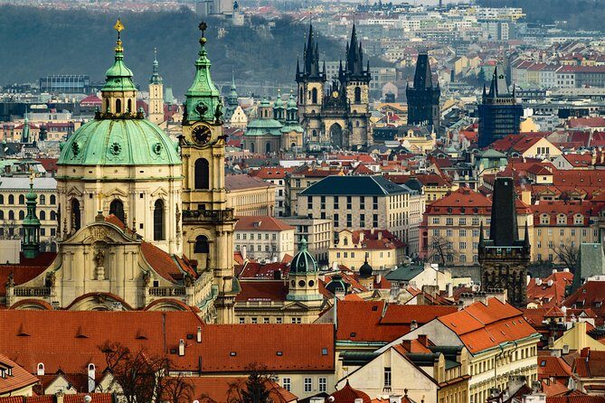 Private Scenic Transfer from Salzburg to Prague with 4h of Sightseeing - Key Points