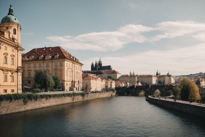 Private Scenic Transfer from Salzburg to Prague with 4h of Sightseeing - The Experience: What You Can Expect