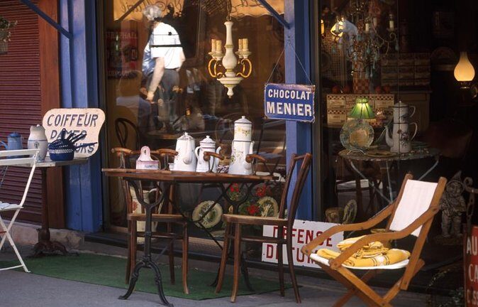 Private shopping tour at the Paris Antique Flea Market - Key Points