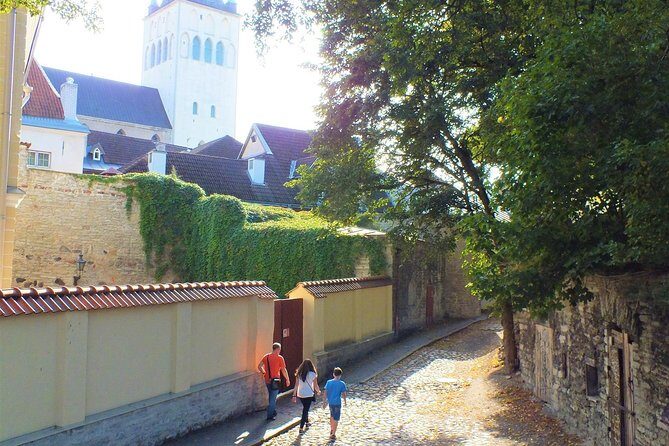 Private Shore Excursion: Tallinn Old Town Walking Tour with Round-Trip Transfer - Who Will Love This Tour?