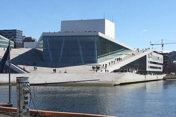 Private sightseeing in a Volvo XC 90 All inclusive museum/guiding - Practical Details and Tips