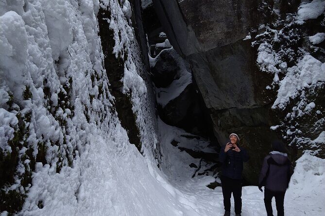 Private Singhampton Caves Snowshoe, Collingwood/Blue Mountain - Key Points