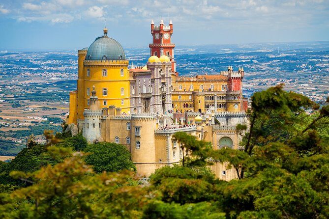 Private Sintra Day Trip from Lisbon with Wine Tasting and Monserrate Palace - Detailed Itinerary Breakdown