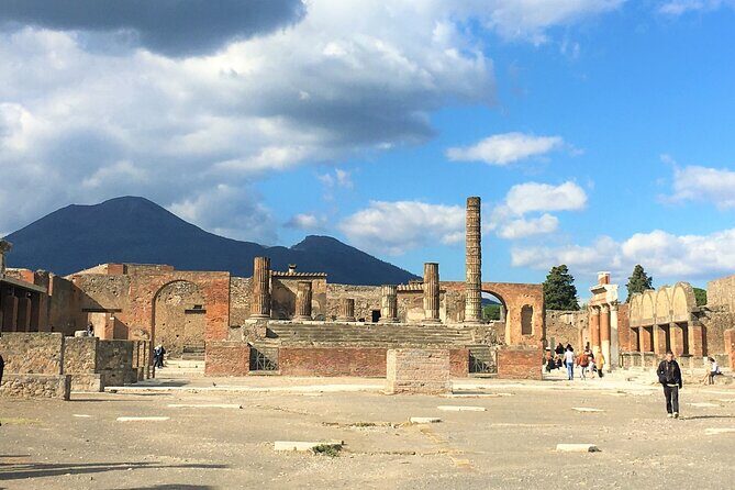Private Skip The Line Archeo Tour Of Pompeii - Key Points