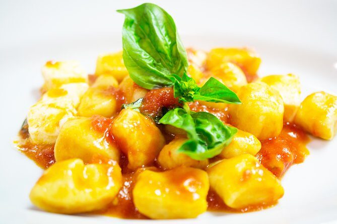 Private / Small Group at "Quanto Basta" School in Sorrento center - An Entertaining and Authentic Cooking Class in Sorrento