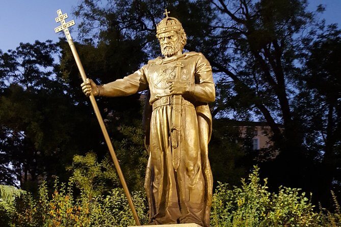 Private Sofia Night Tour with Bulgarian Folklore & Dinner - A Closer Look at the Itinerary and Experience