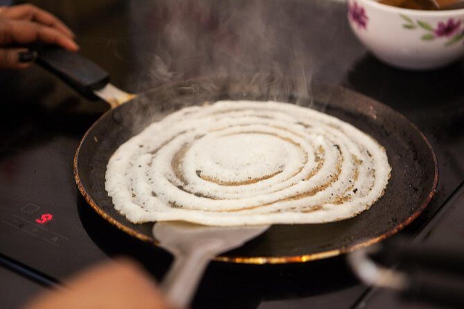 Private South Indian Home Cooking Class in London with a Local - Key Points