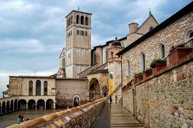 Private St. Francis Basilica of Assisi and City Walking Tour - Practical Details: What to Expect